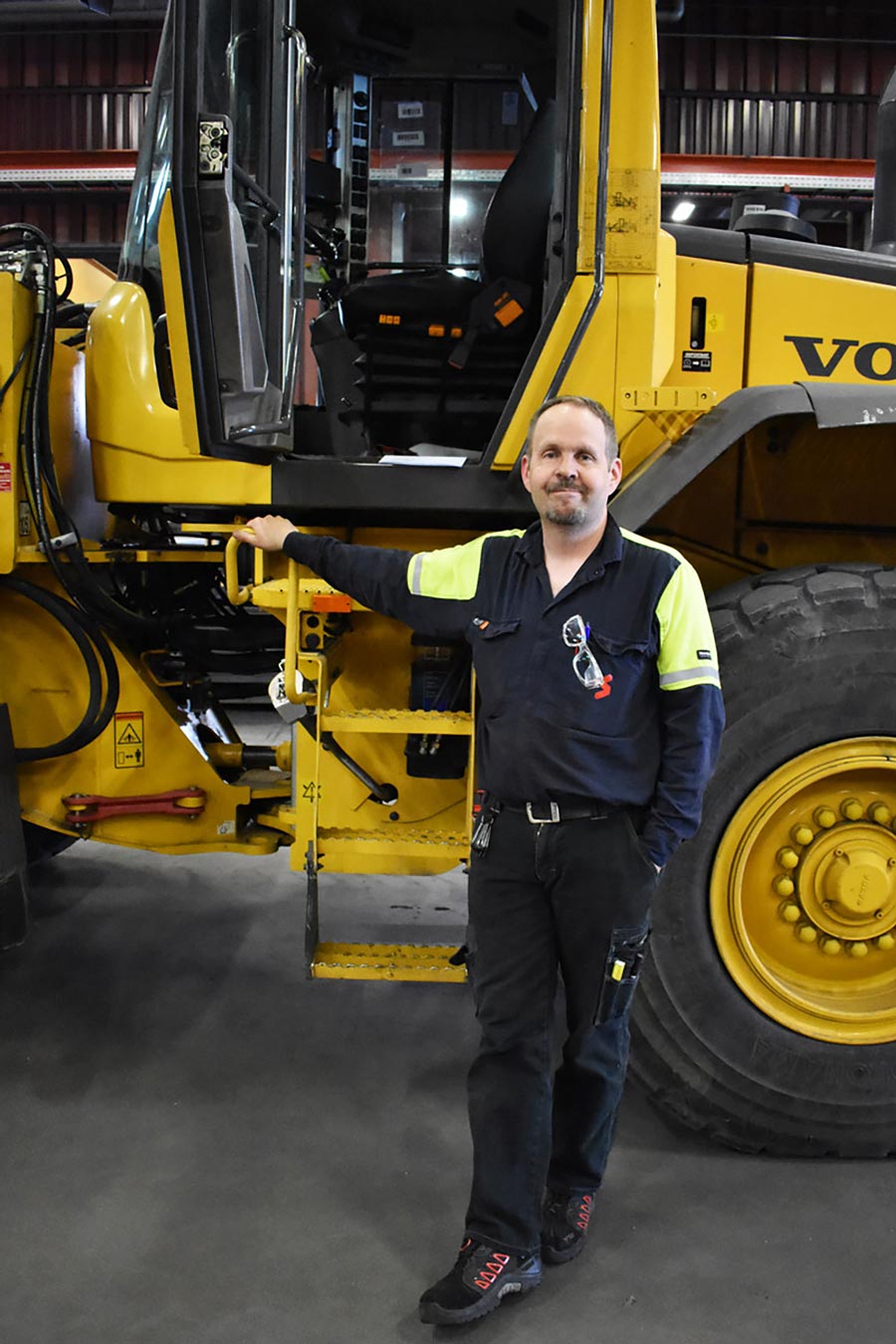 Our dedicated team keeps everything running smoothly - Swebor - Swebor